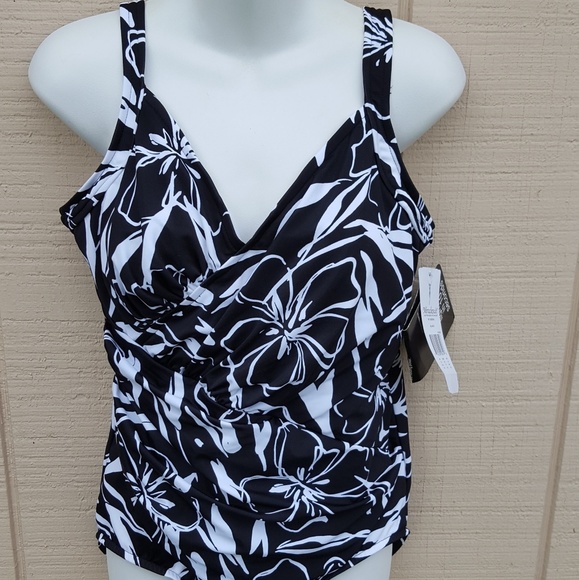 Miraclesuit | Swim | Nwt Miraclesuit Black White Slimming Swimsuit ...